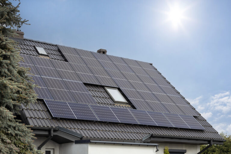 How Many Solar Panels Are Needed To Power A House? | Solar Energy Solutions